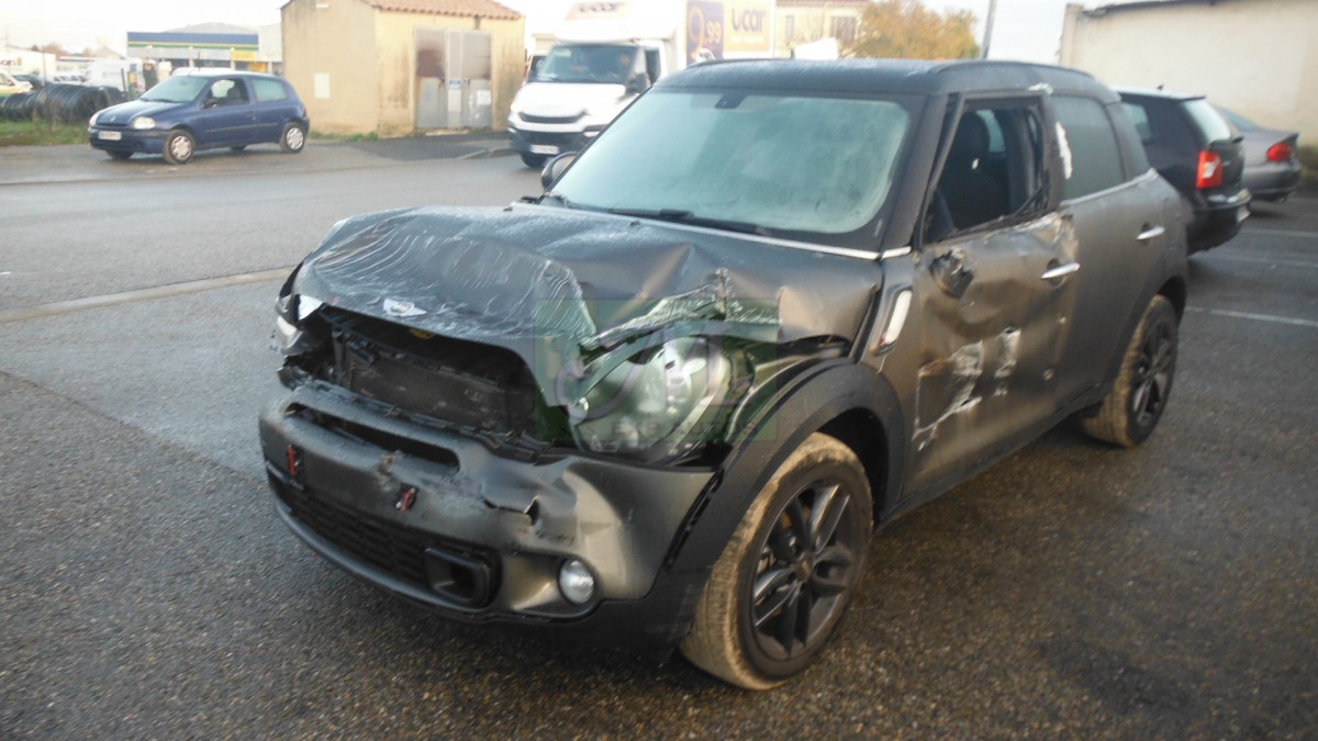 MINI - COOPER COUNTRYMAN 2.0D FAP SD ALL4 - Véhicule Accidenté - 0€