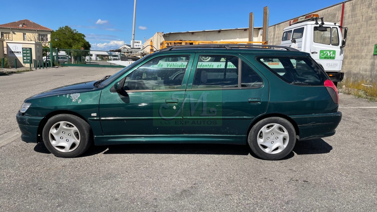 PEUGEOT - 306 II BREAK 1.6I XT AUTOMATIQUE - Pièces détachées d'occasion